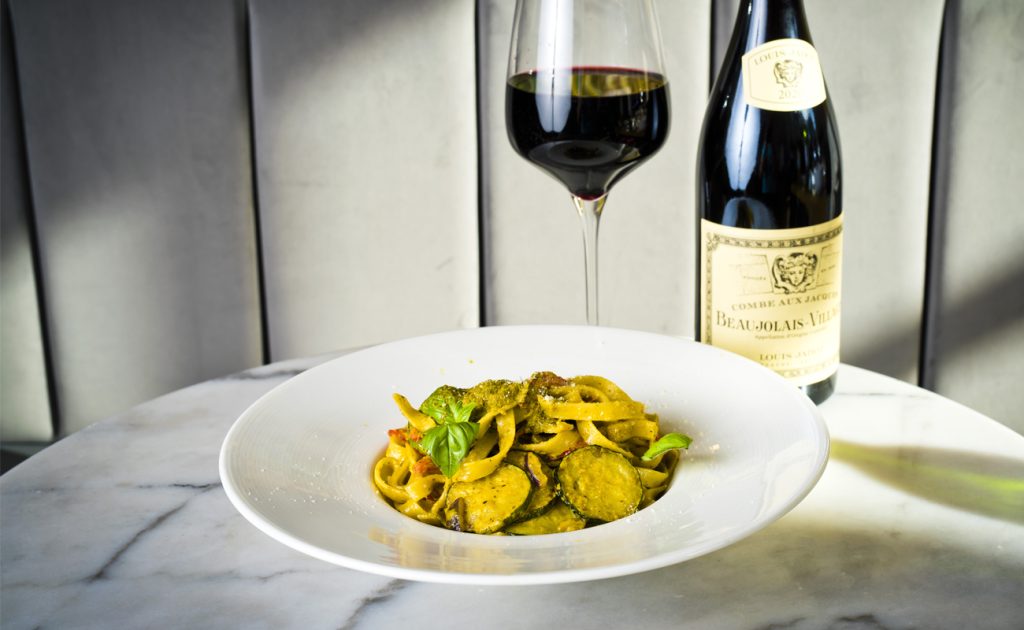 COME INSIDE DALE STREET KITCHEN AS JAY TUCKS INTO THE BEST ENGLISH ...